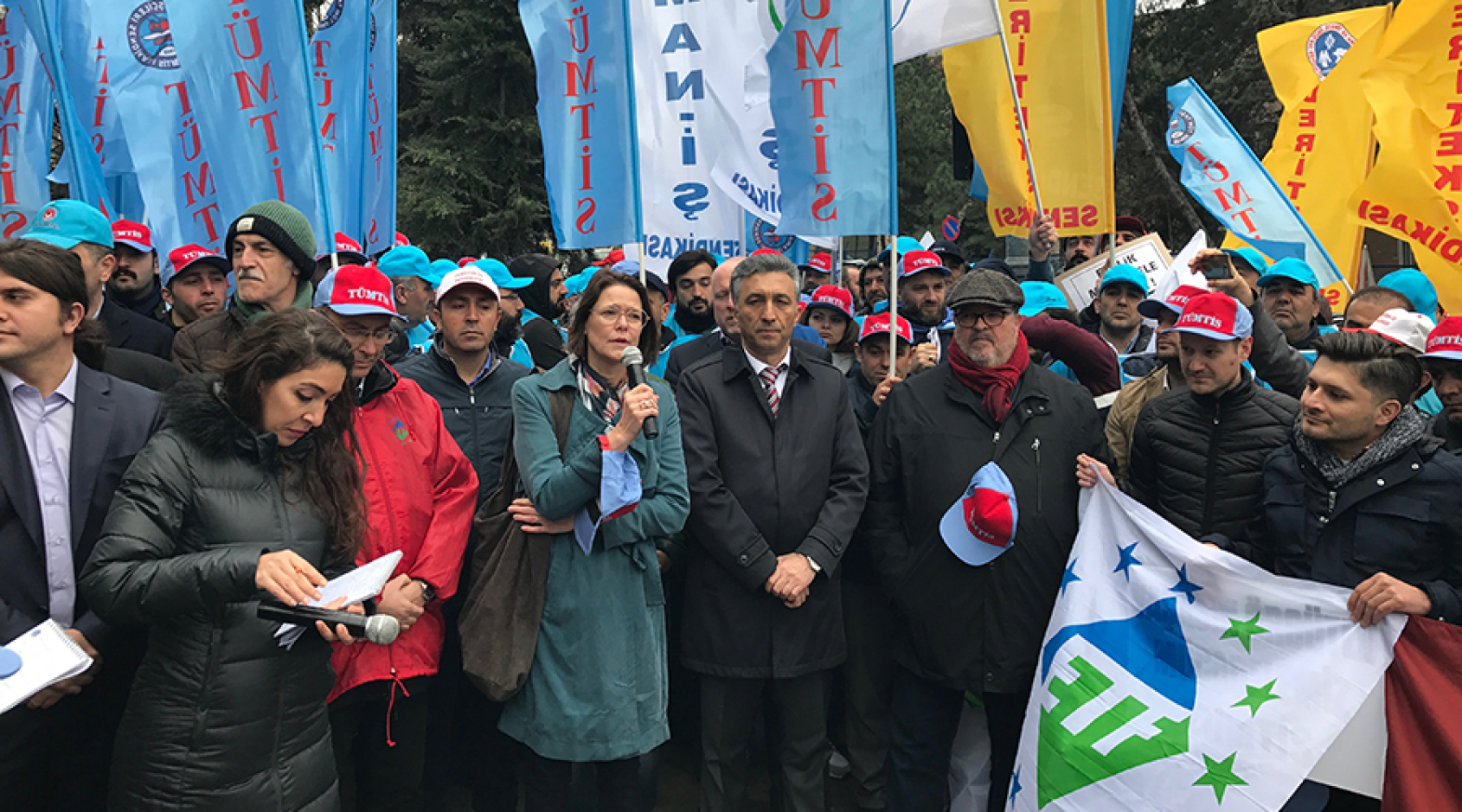 DHL DOUBLE STANDARDS: Now it is time for the delivery giant to respect ...